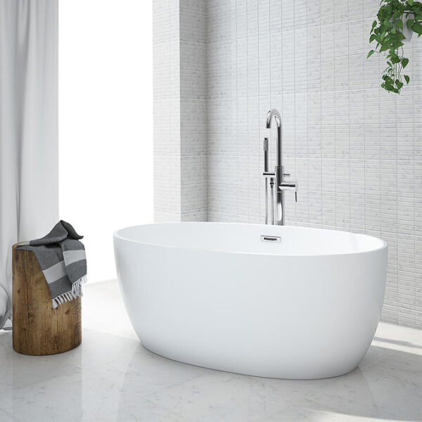 Wincenzo Small Curved Freestanding Bath – 1400 x 810mm Gloss White ...